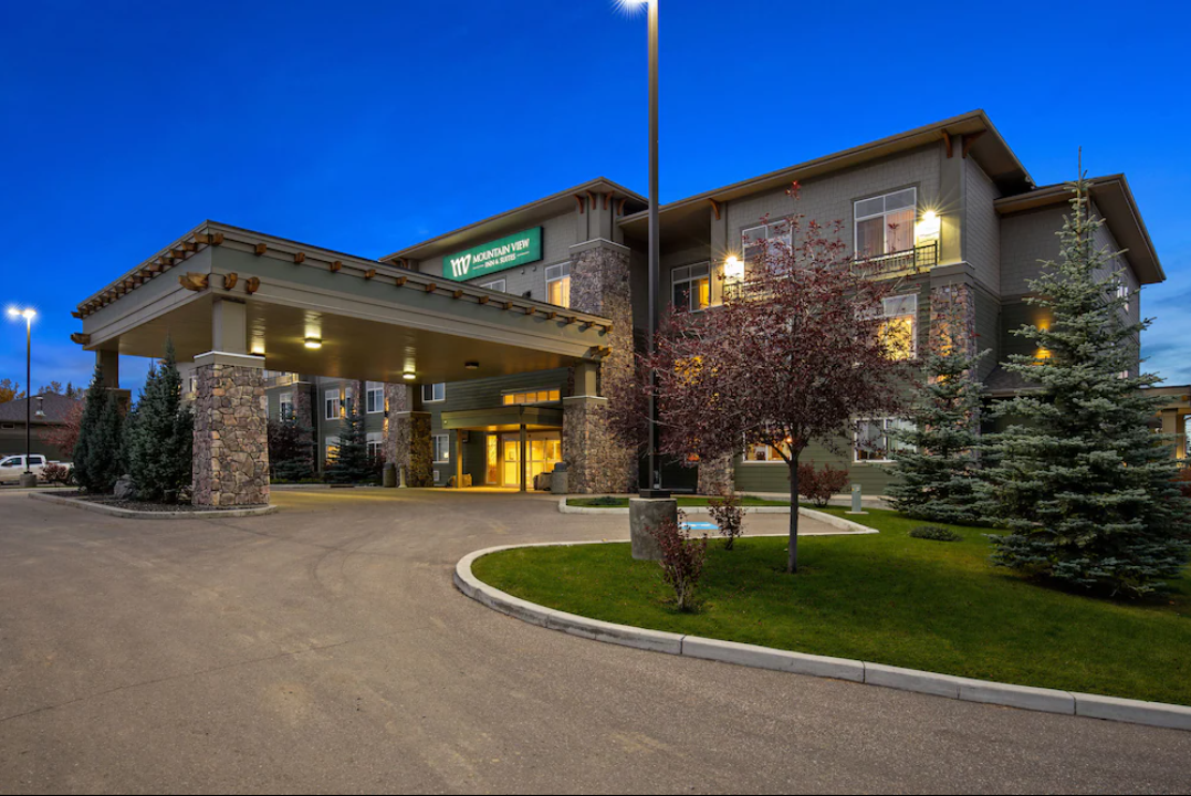 Mountain View Inn & Suites